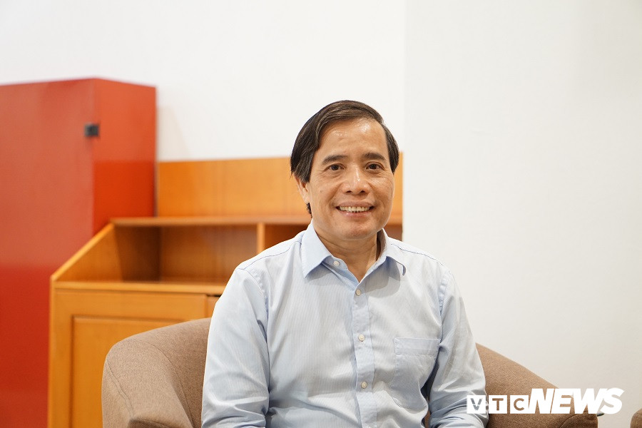 PGS.TS Vũ Minh Khương: ‘Bàn tay vô hình’ – Phương thức thần kỳ trị bệnh sợ sai, sợ đi tù