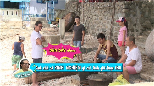 Bố ơi, mình đi đâu thế: Phan Anh, Minh Khang vất vả nấu ăn cho 200 người