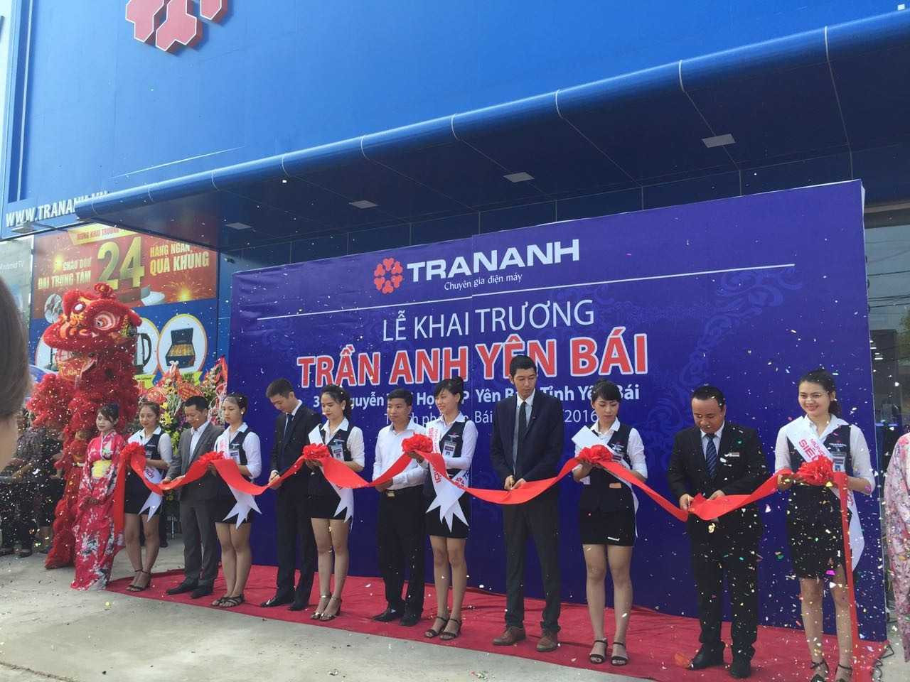 Tưng bừng mừng khai trương đại trung tâm điện máy thứ 24 – Trần Anh Yên Bái