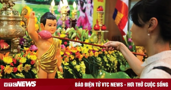 Những việc nên làm trong ngày lễ Phật đản