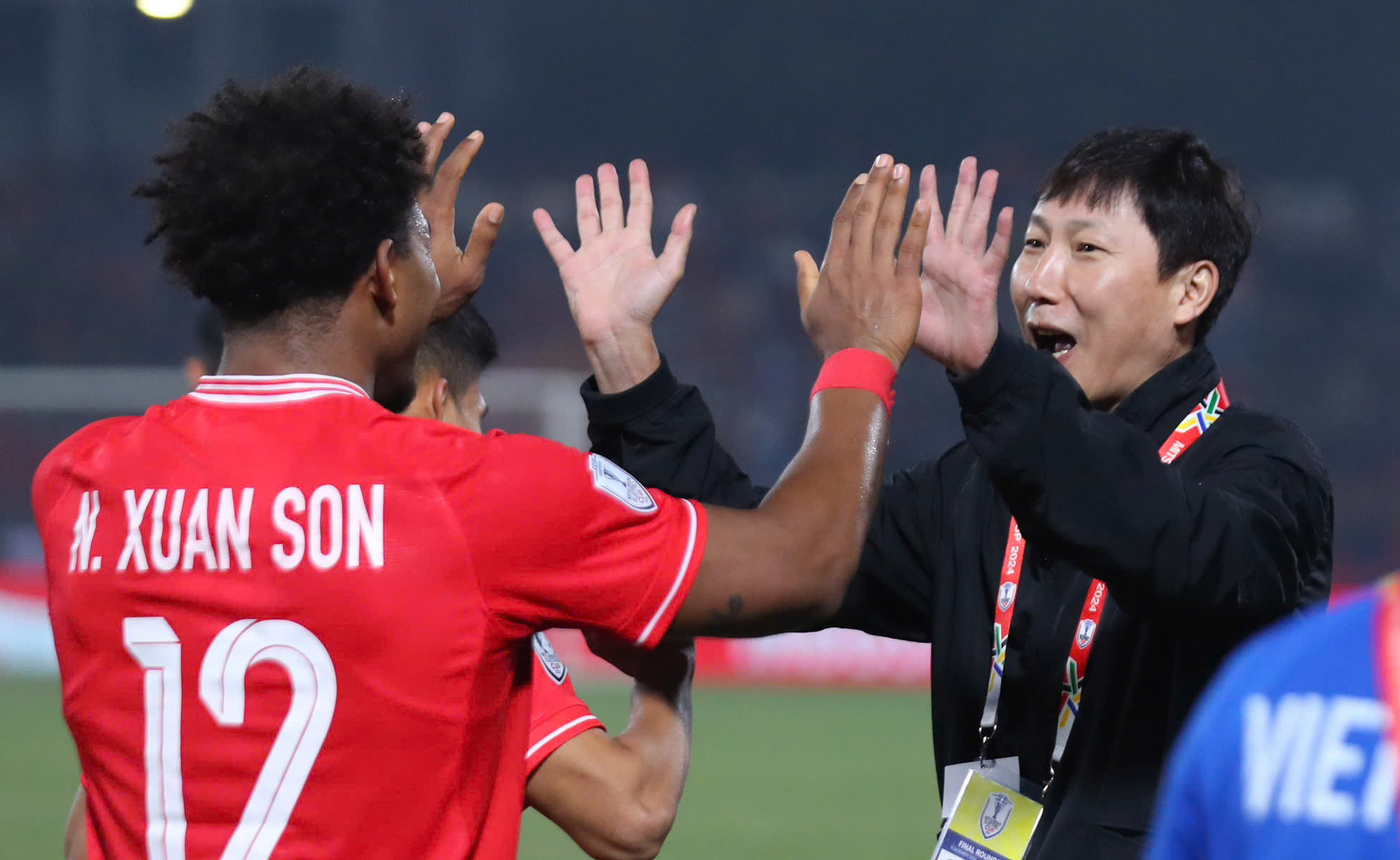 Trực tiếp họp báo Việt Nam vs Myanmar: HLV Kim Sang-sik nói gì về Xuân Son?