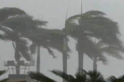 Bão Conson hoành hành tại Trung Quốc