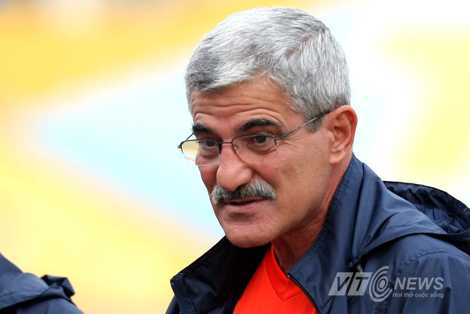 Quân Calisto cầm chân Fiorentina ở Europa League