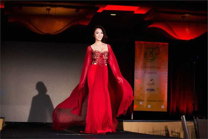 Jennifer Chung diện đầm cúp ngực khoe nhan sắc nóng bỏng