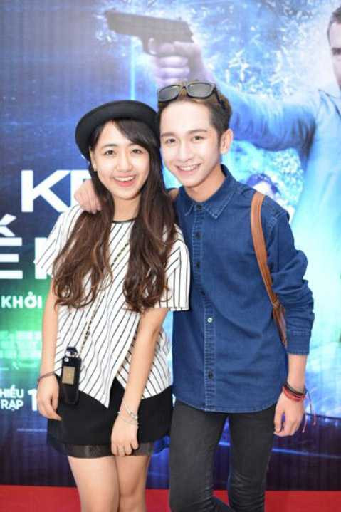 MC Việt Nga hờ hững xinh đẹp và quyến rũ