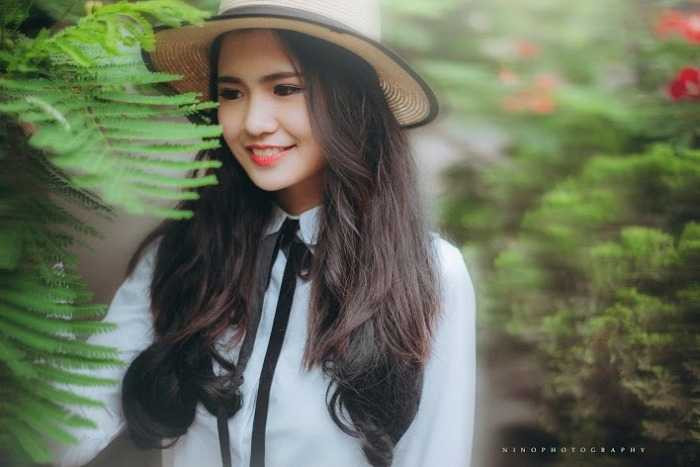 Tình yêu học trò trong sáng qua bộ ảnh 'Tình thơ' của nữ sinh Sư phạm