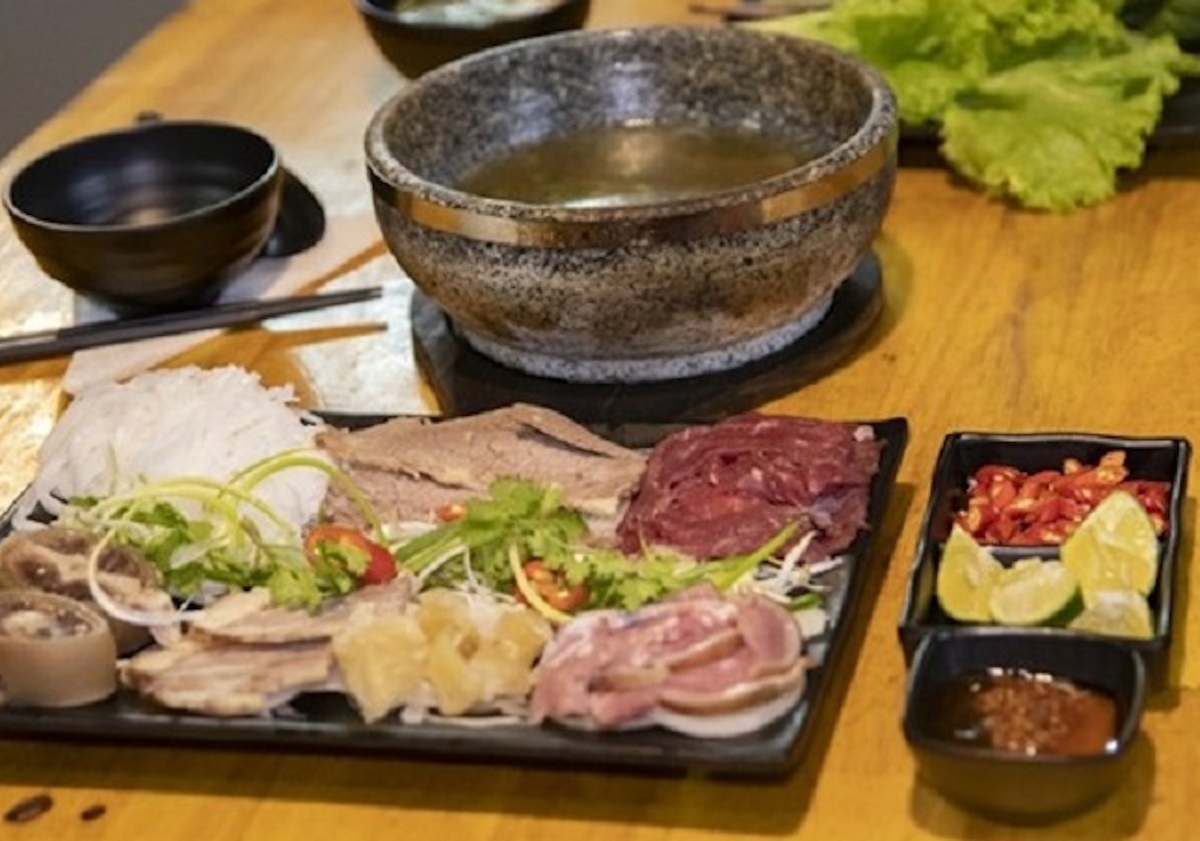 Quán phở bát đá Hà Nội thơm ngon, nổi tiếng