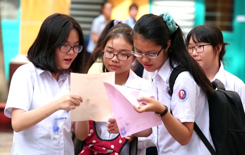 Ho Chi Minh City announces the cut-off scores for 10th grade, with the ...