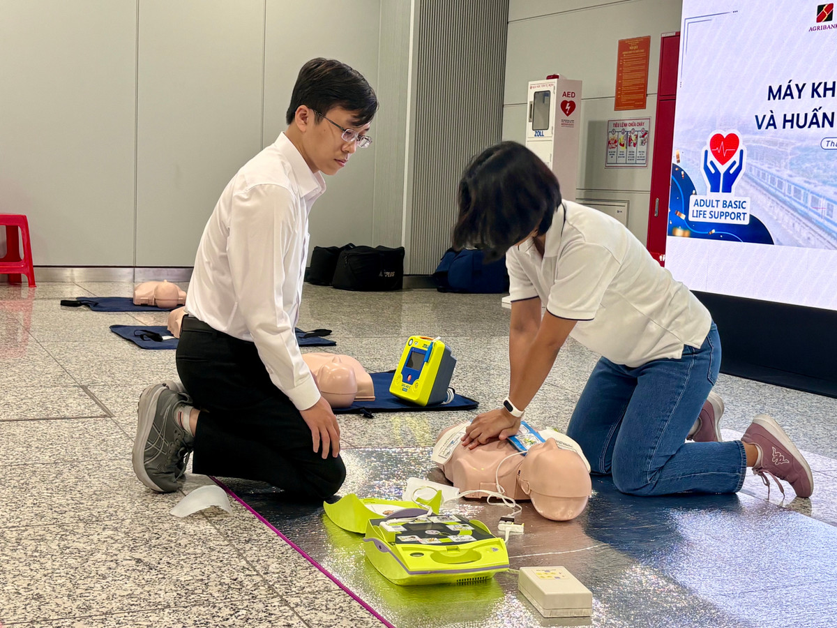 Lắp đặt máy khử rung tim tự động tại tuyến Metro số 1 TP.HCM