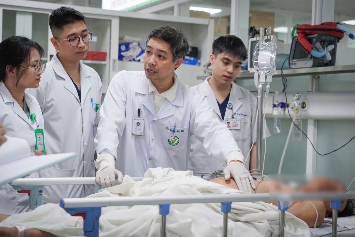 Bác sĩ BV Việt Đức: 'Bệnh nhân tự ngồi dậy sau mổ là món quà 27/2 ý ...