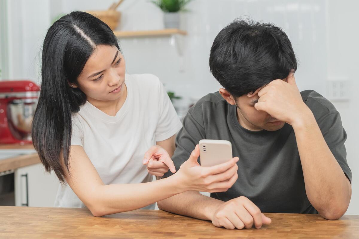 Con anh chị về quê cả tháng chả sao, con tôi lên Hà Nội 1 tuần đã bị ...