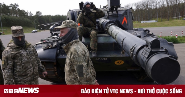 Báo Đức: Xe tăng Ukraine dùng dầu Nga để chạy