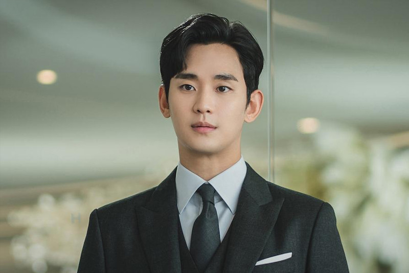 Kim Soo Hyun kiện gia đình Kim Sae Ron