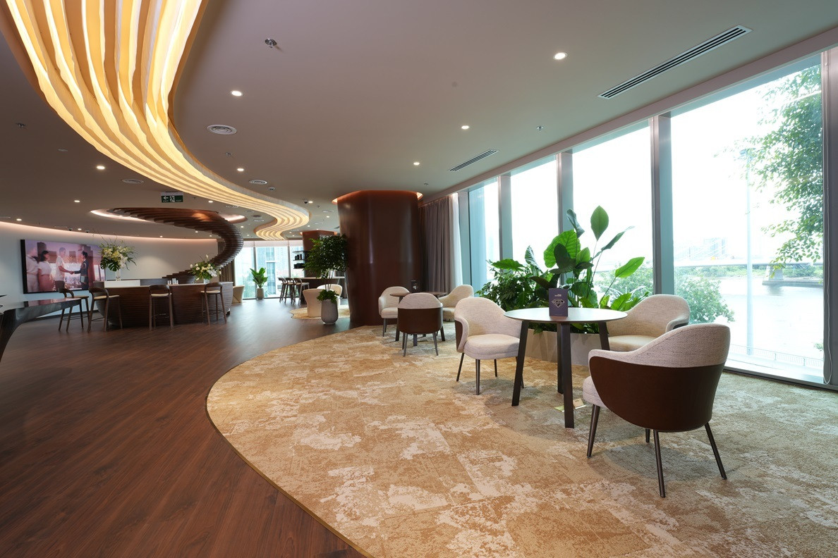 Chi nhánh Flagship của VPBank: Khi dịch vụ tài chính 'song hành' cùng ...