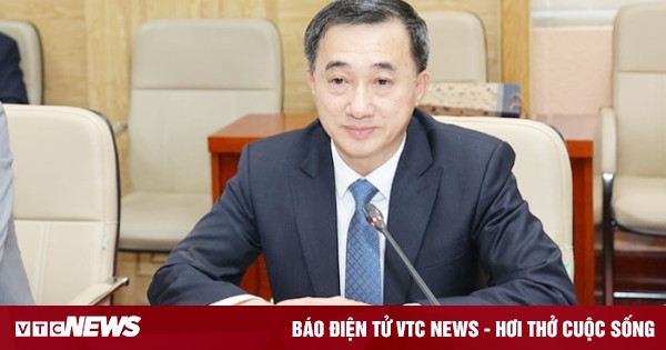 Thứ trưởng Bộ Y tế Trần Văn Thuấn kiêm nhiệm thêm nhiệm vụ mới