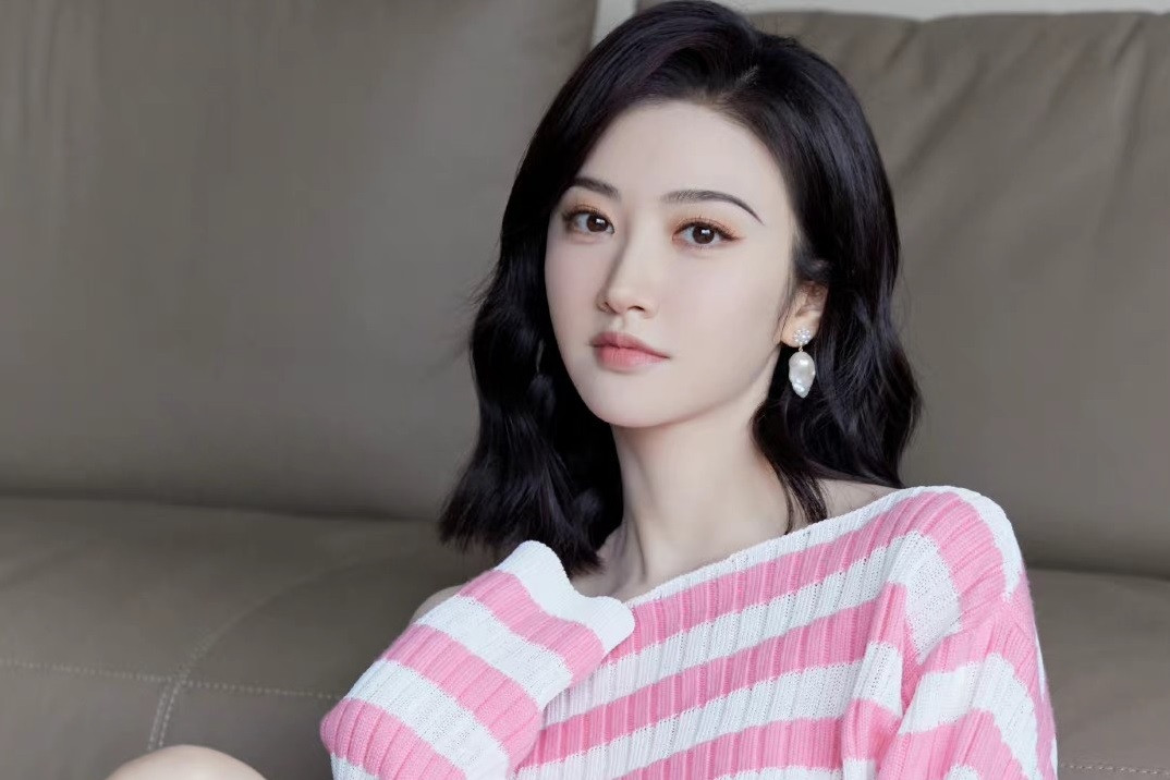 Cảnh Điềm bị bạn trai cũ phát tán 3 clip nóng?