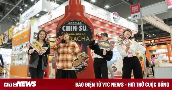 Tương ớt Chin-su Extremely Hot siêu cay hấp dẫn thực khách tại Seoul Food 2024