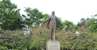 Một số thông tin xuyên tạc việc đặt tượng Lenin ở TP Vinh