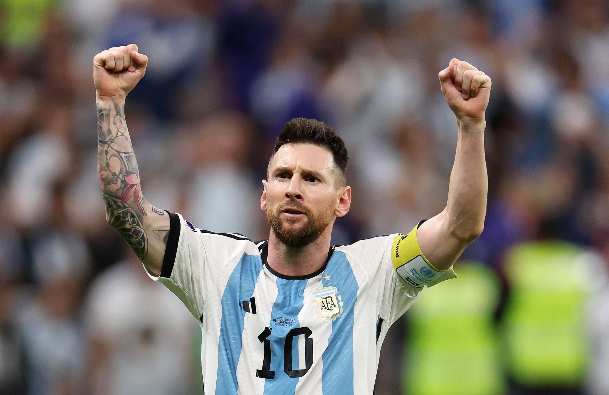 Đẳng cấp Messi che mờ lối chơi khoa học của Hà Lan