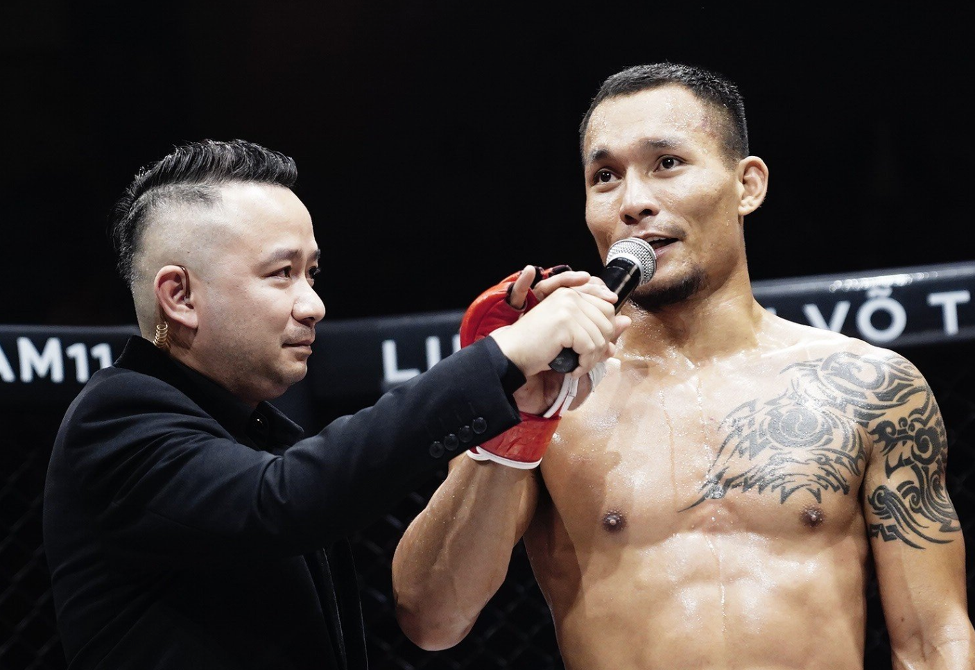 Trần Quang Lộc hạ knock-out võ sỹ Trung Quốc Lý Tiểu Long