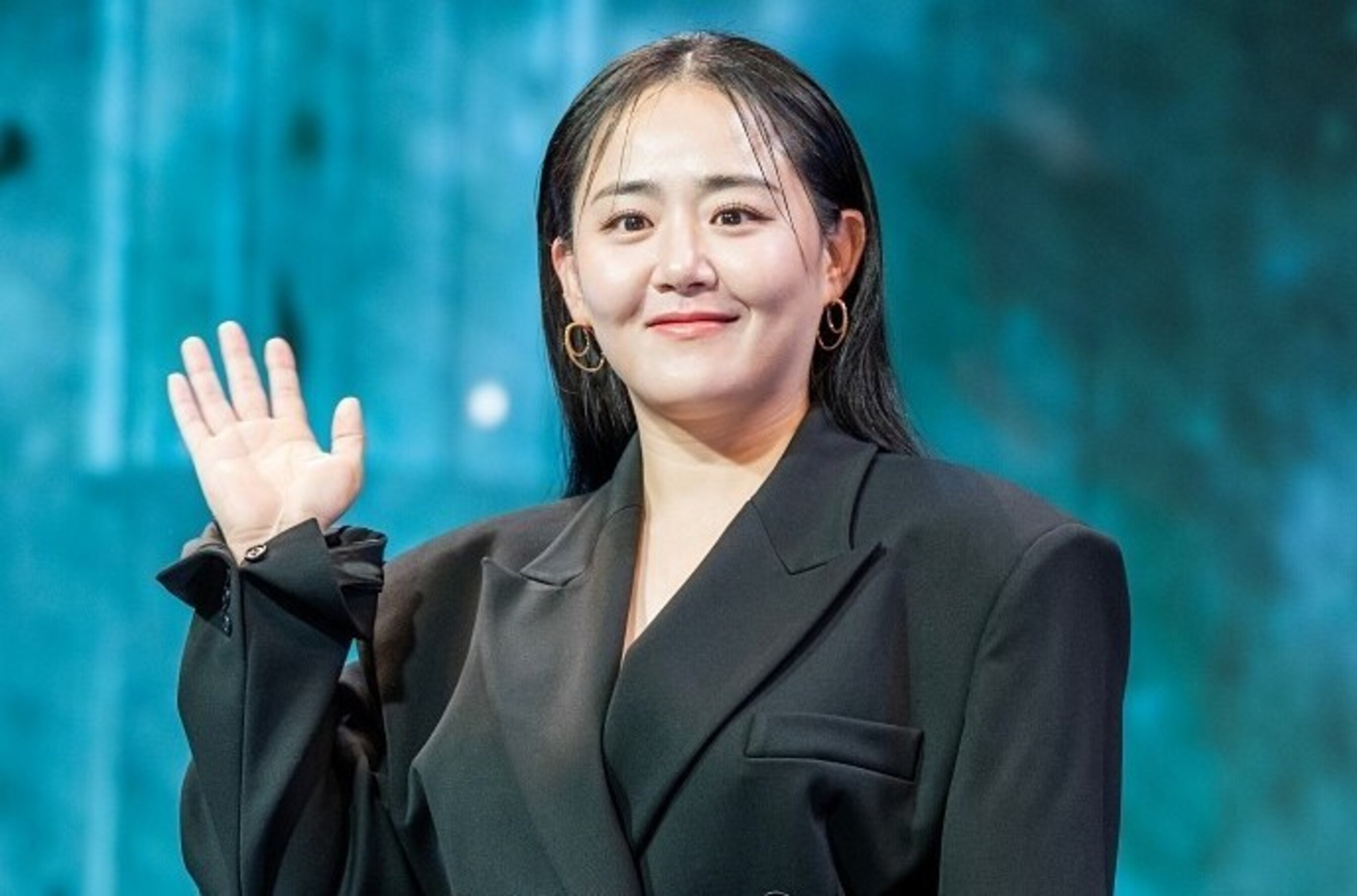 Sao Hàn 22/10: Ngoại hình tăng cân khó nhận ra của mỹ nhân 'Trái tim mùa thu'