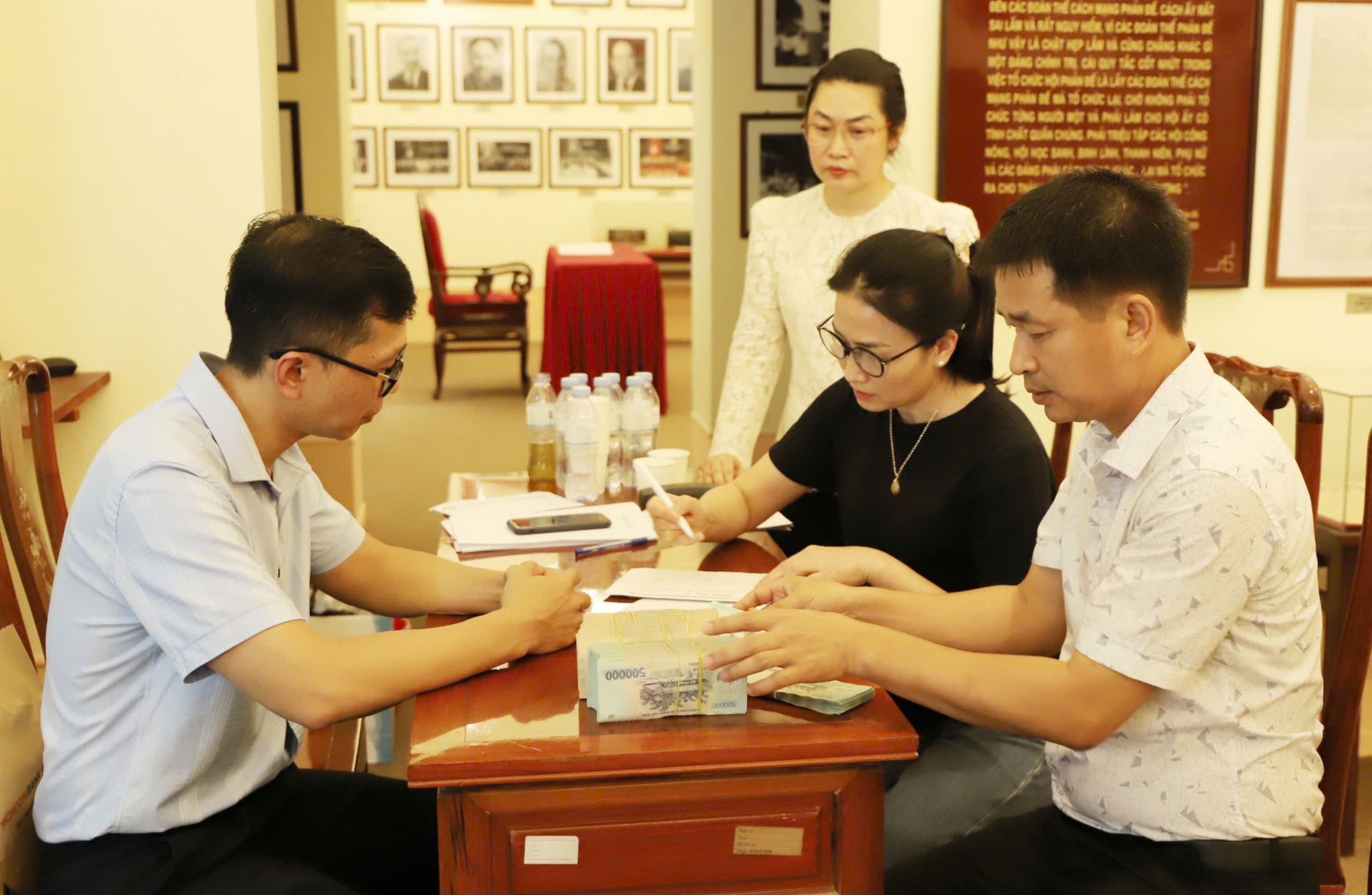 Mặt trận Tổ quốc công bố thêm 238 trang sao kê tiền ủng hộ