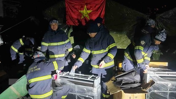 ĐSQ Việt Nam hỗ trợ đoàn cứu nạn, làm tốt việc bảo hộ công dân tại Thổ ...