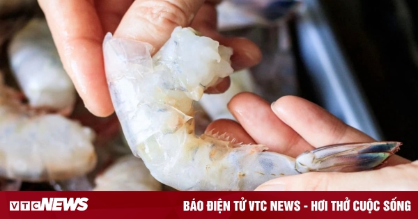 Cách lột vỏ tôm siêu nhanh và dễ dàng