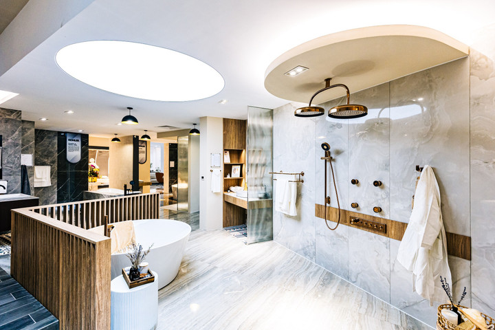 Rita Võ ra mắt thương hiệu Lux Hovo và Showroom Rita Võ HomePro