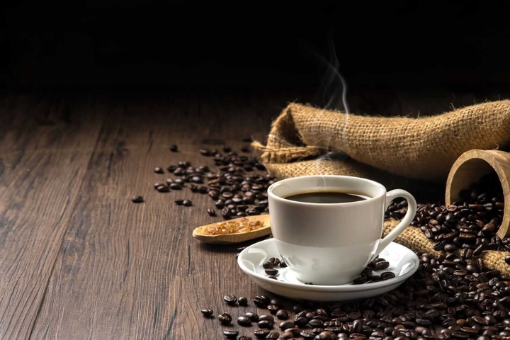 Giá cà phê hôm nay 24/6/2026: Arabica leo đỉnh 5 tuần